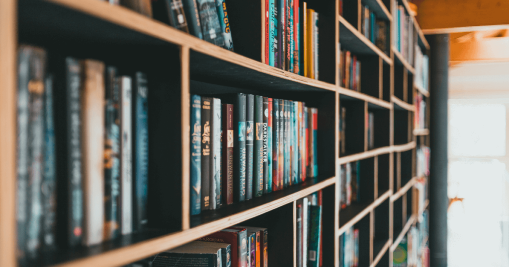 How Many Words in a Novel? Average Word Count For Novels | Fictionary
